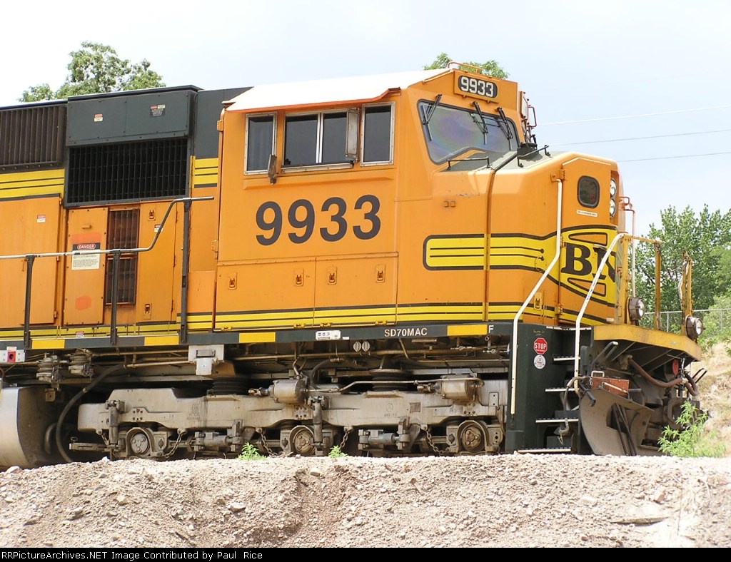 BNSF 9933